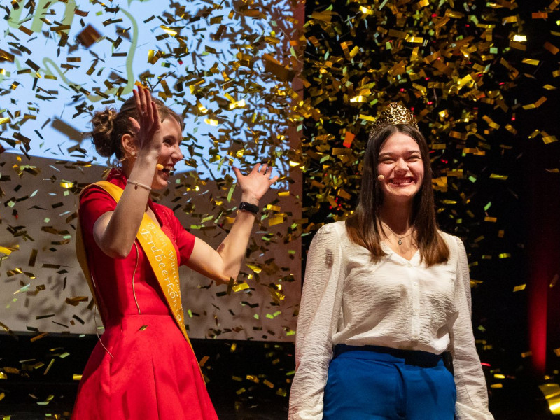 Wahl der vierten Baden-Württembergischen Erdbeerkönigin